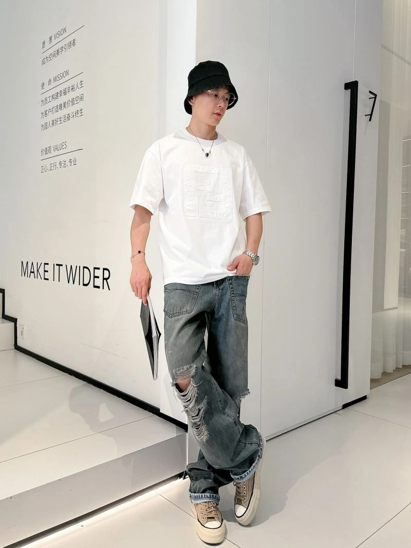 Factory-made Fendi T-Shirts