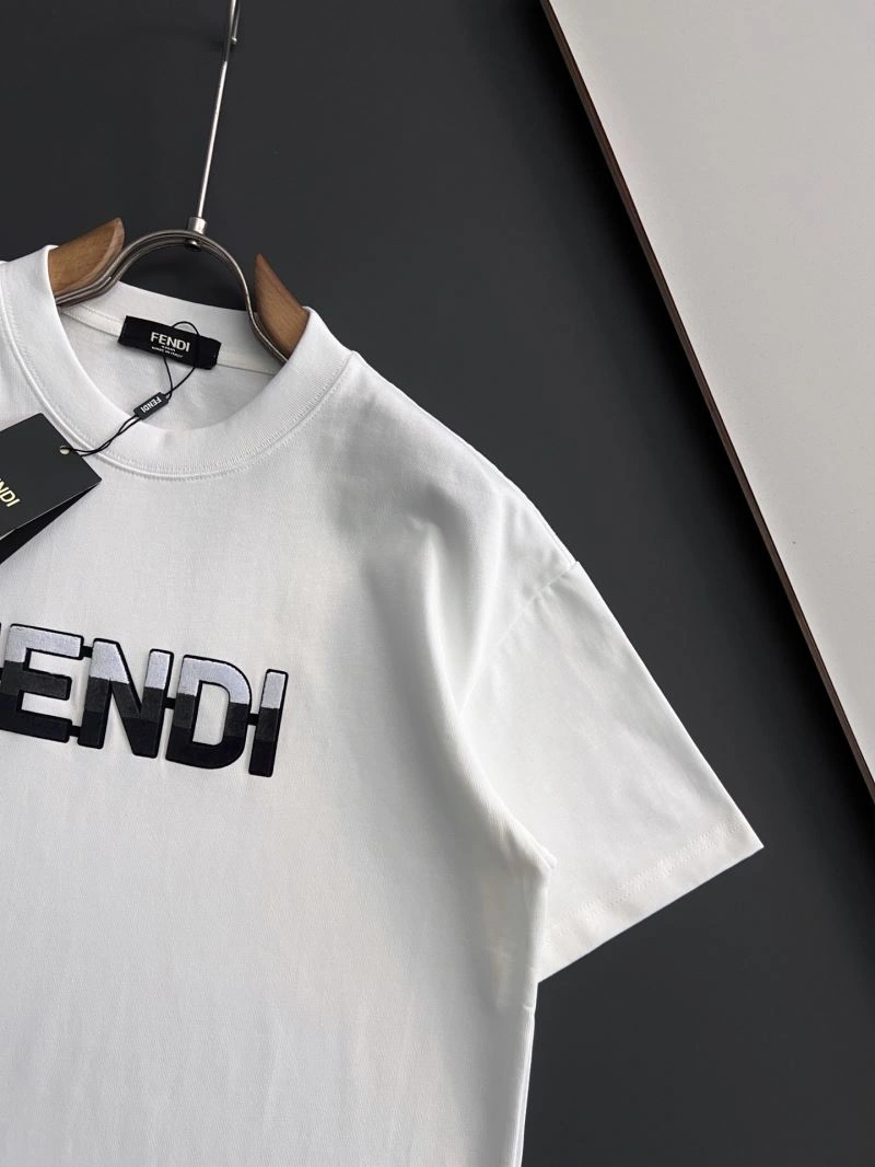 Top mirror Fendi T-Shirts
