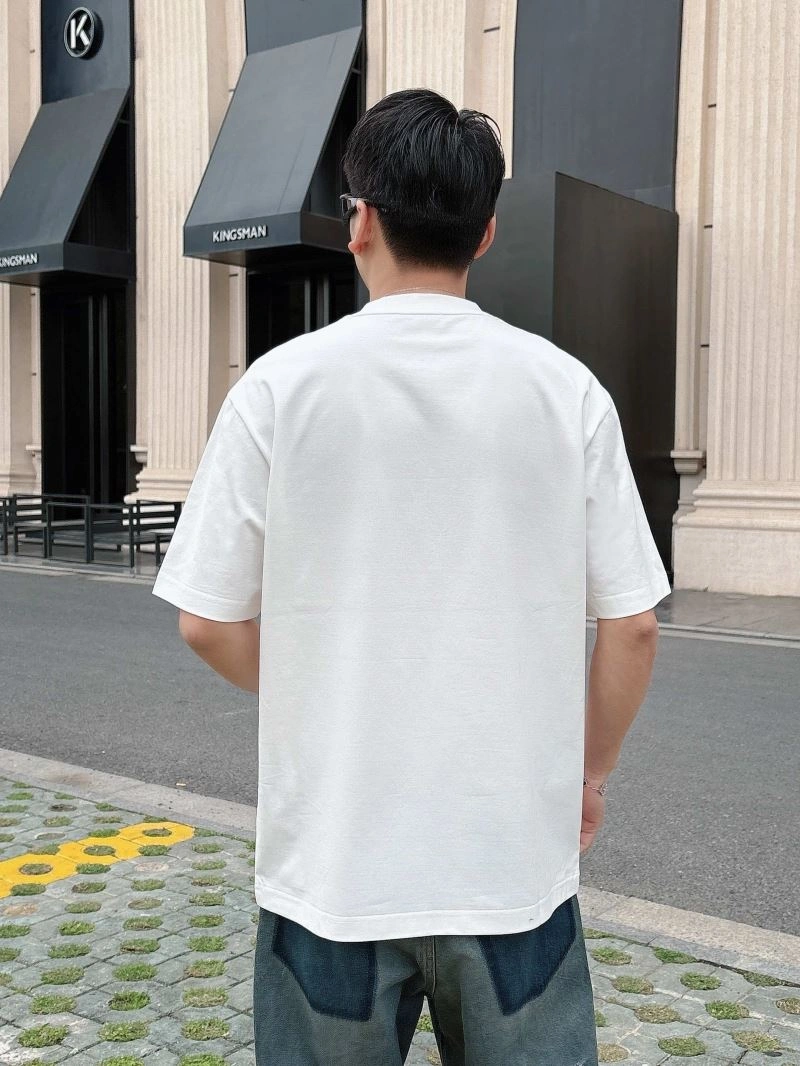 Indistinguishable Fendi T-Shirts
