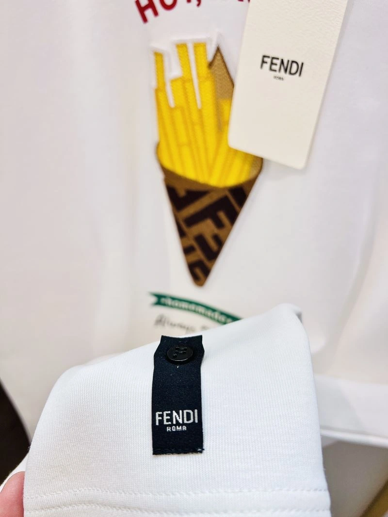 Accurate model Fendi T-Shirts