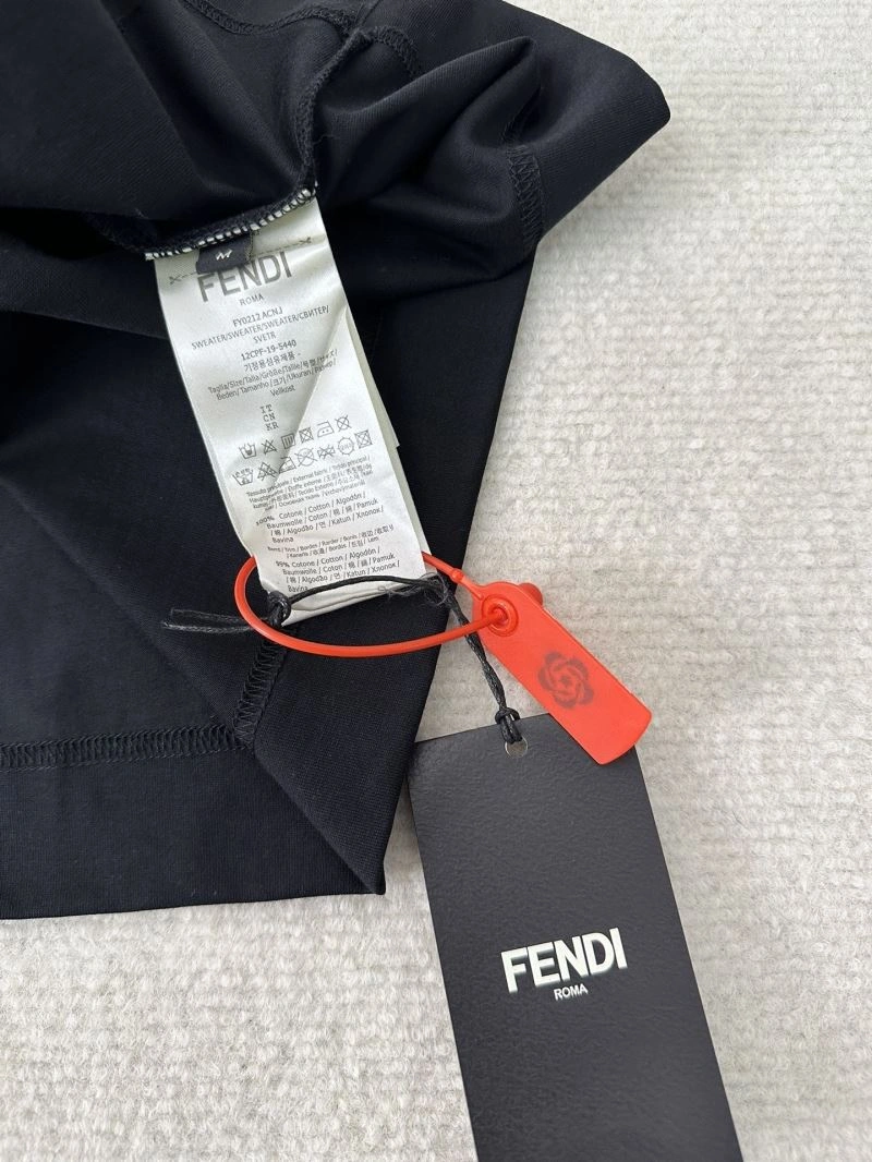 Top match Fendi T-Shirts