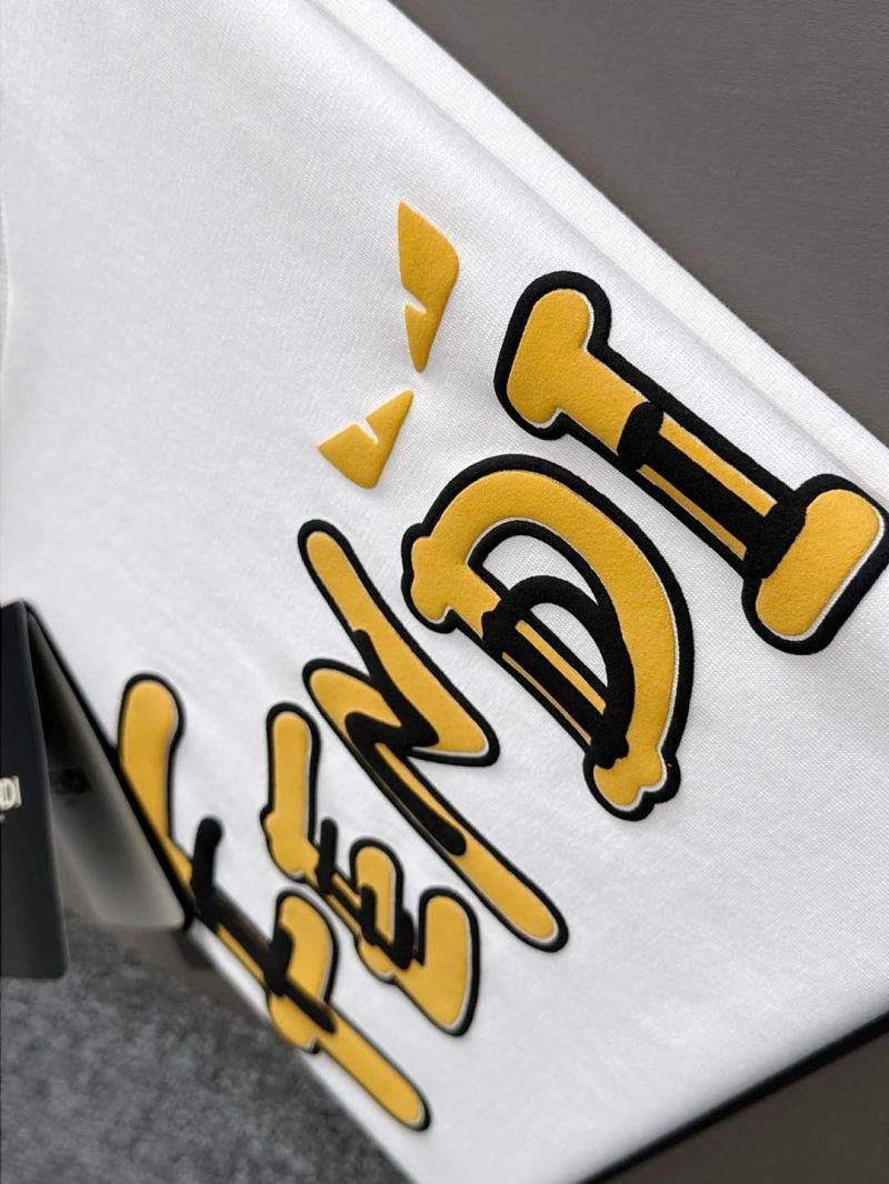 Low-cost Fendi T-Shirts