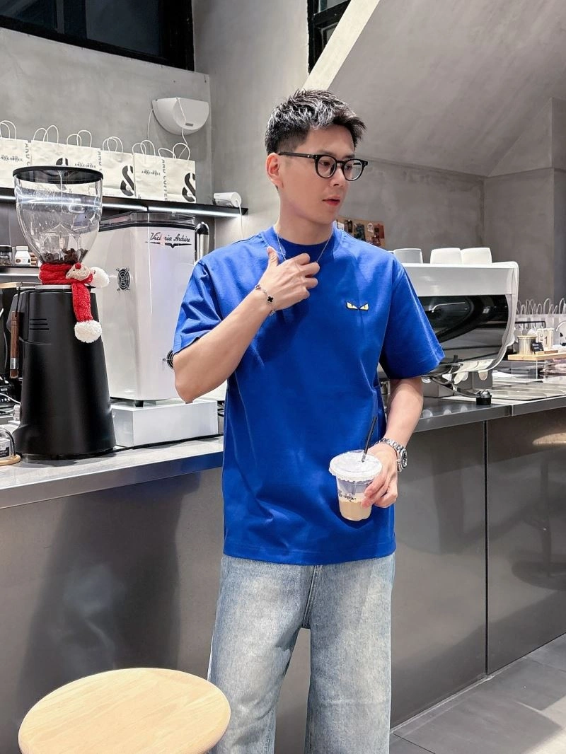 Bargain Fendi T-Shirts