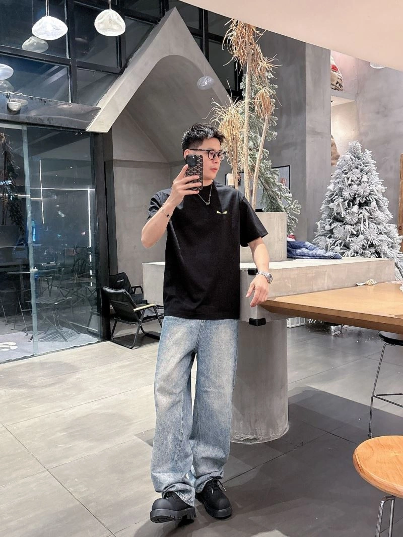 Low-cost Fendi T-Shirts