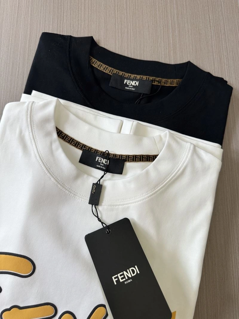 Top match Fendi T-Shirts