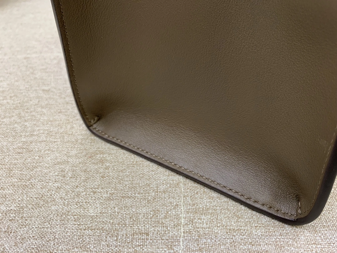 Factory-made Fendi Top Handle Bags