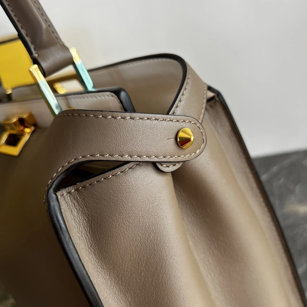 Precise copy Fendi Top Handle Bags
