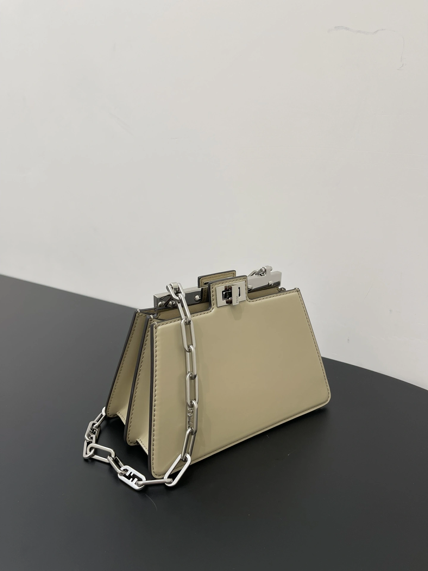 Brand-original Fendi Top Handle Bags
