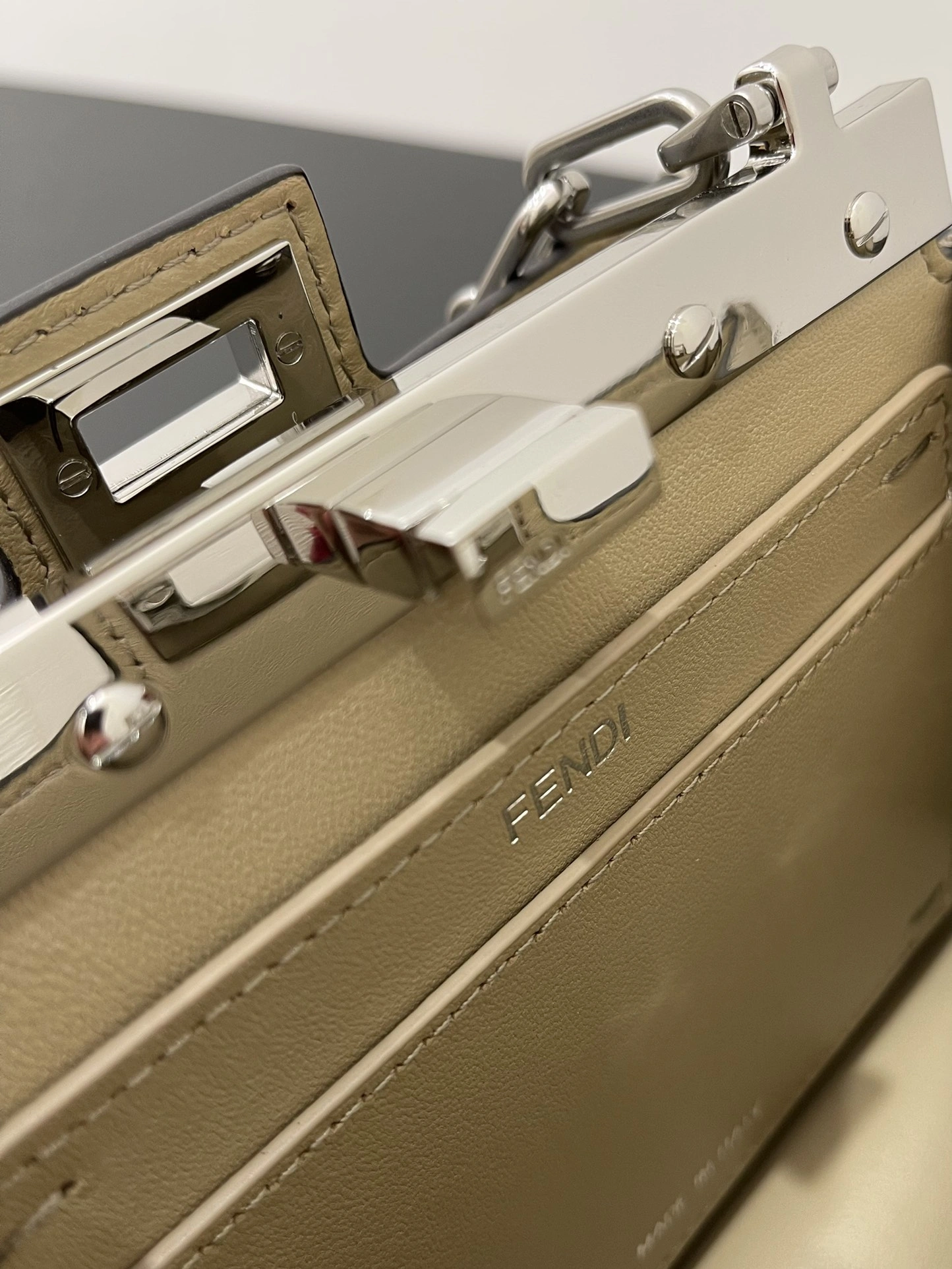 Brand-original Fendi Top Handle Bags
