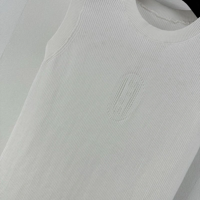 Top match Fendi Vest