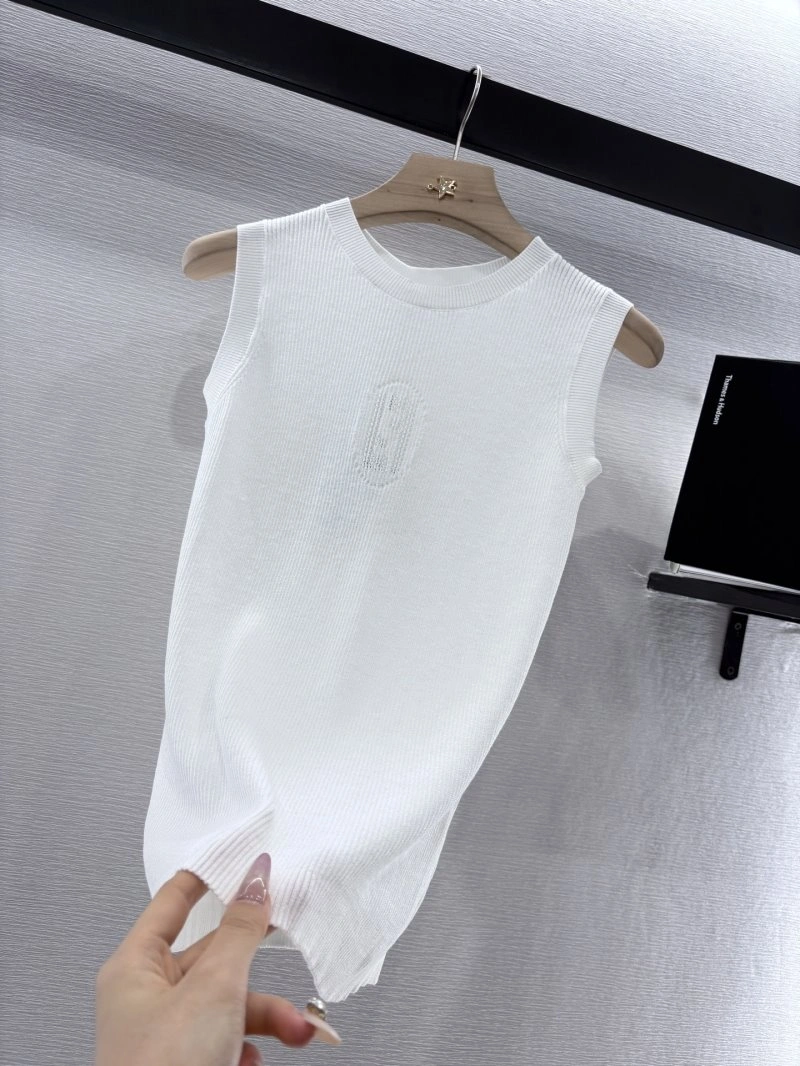 Top match Fendi Vest