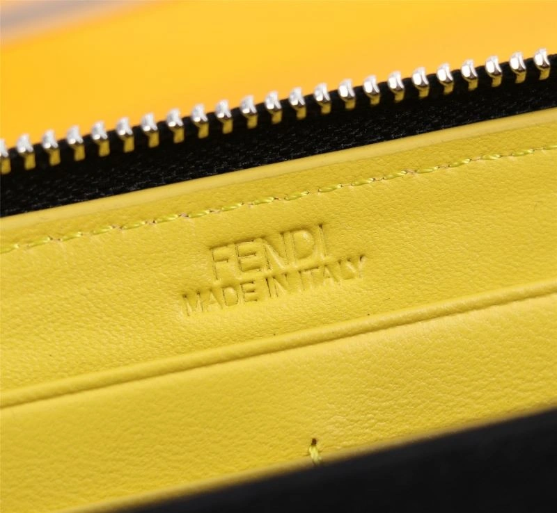 Accurate model Fendi Wallets Purse
