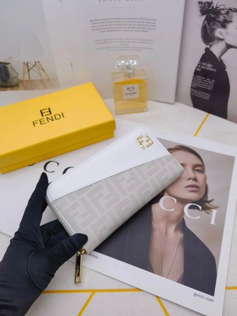 Accurate model Fendi Wallets Purse