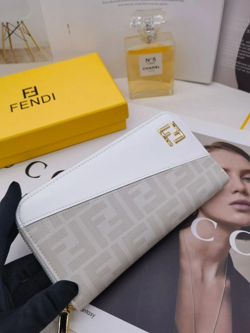 Accurate model Fendi Wallets Purse