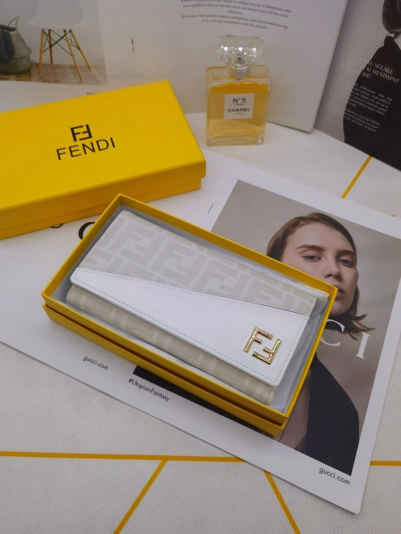 Indistinguishable Fendi Wallets Purse