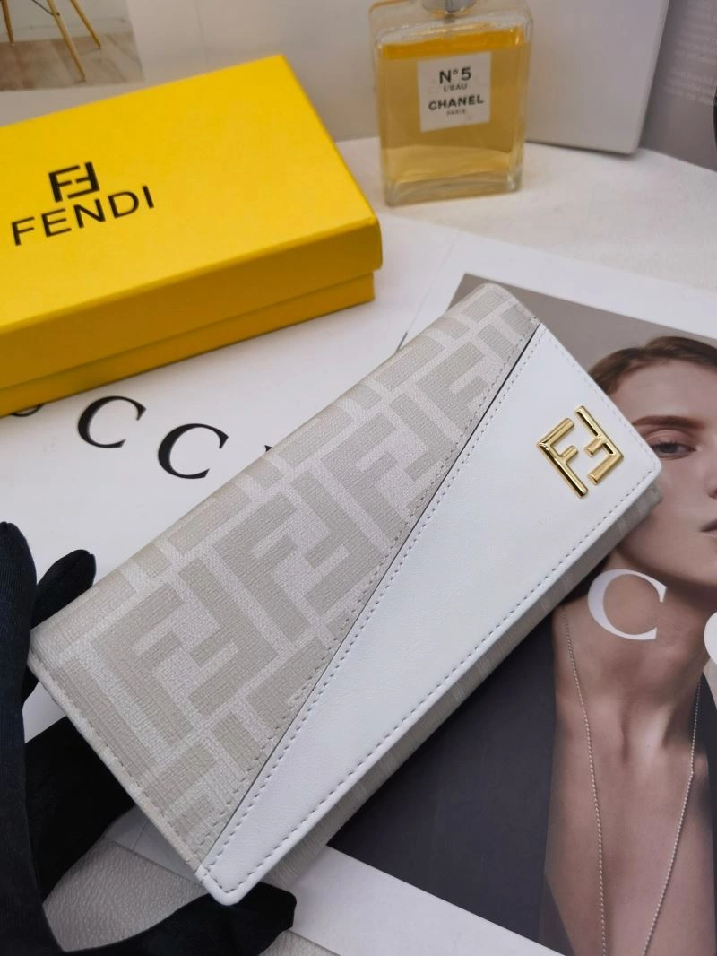 Indistinguishable Fendi Wallets Purse