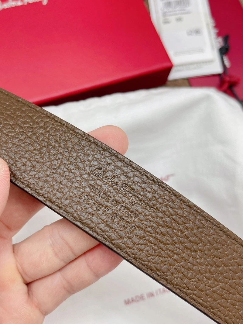 Low-cost Ferragamo Belts