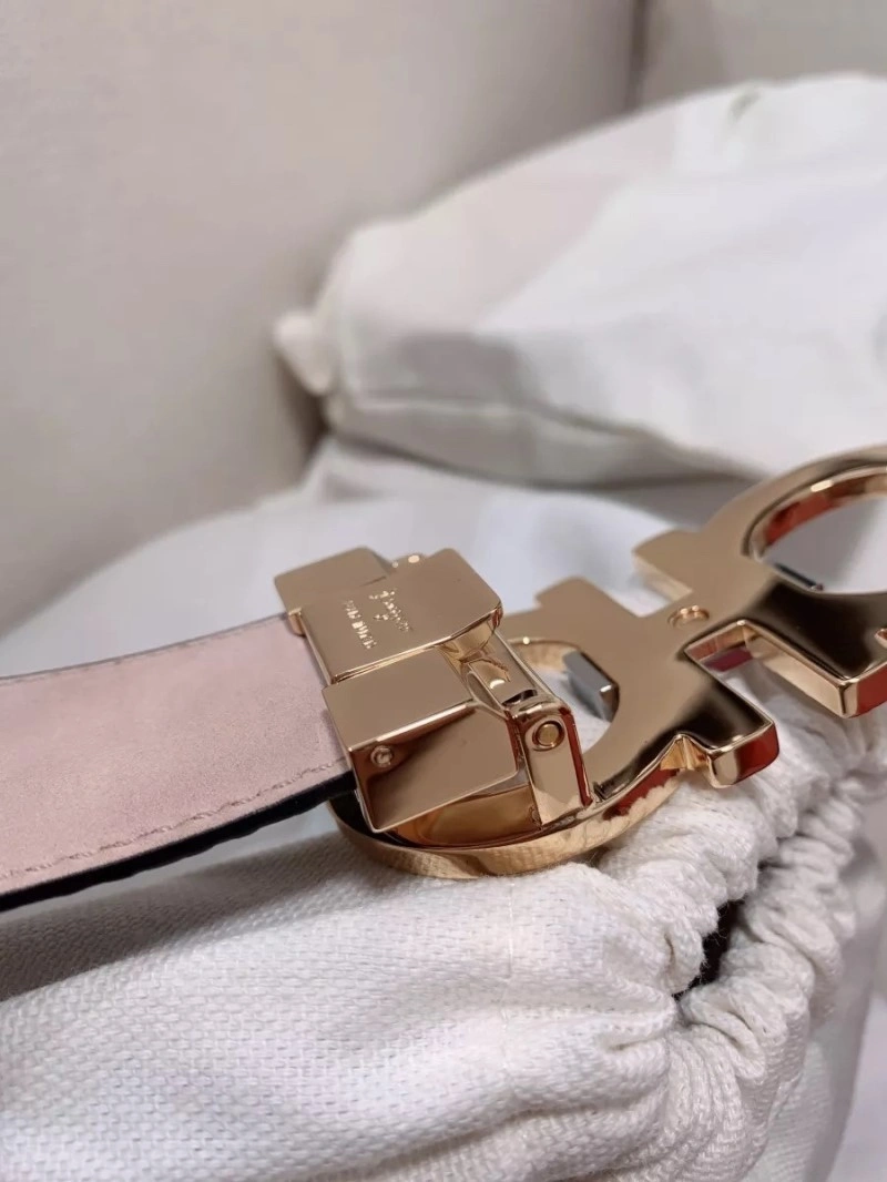 Low-cost Ferragamo Belts