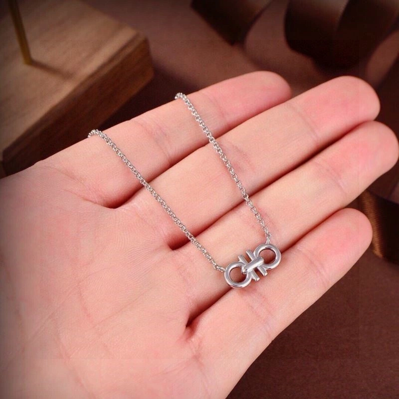 Top match Ferragamo Necklaces