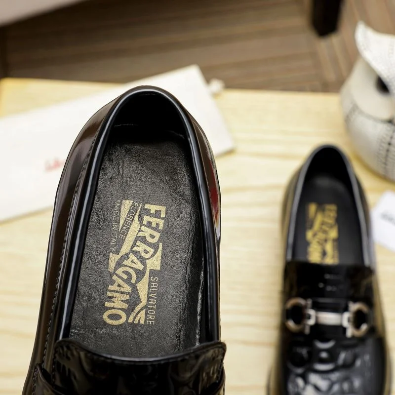 Accurate model Ferragamo Shoes