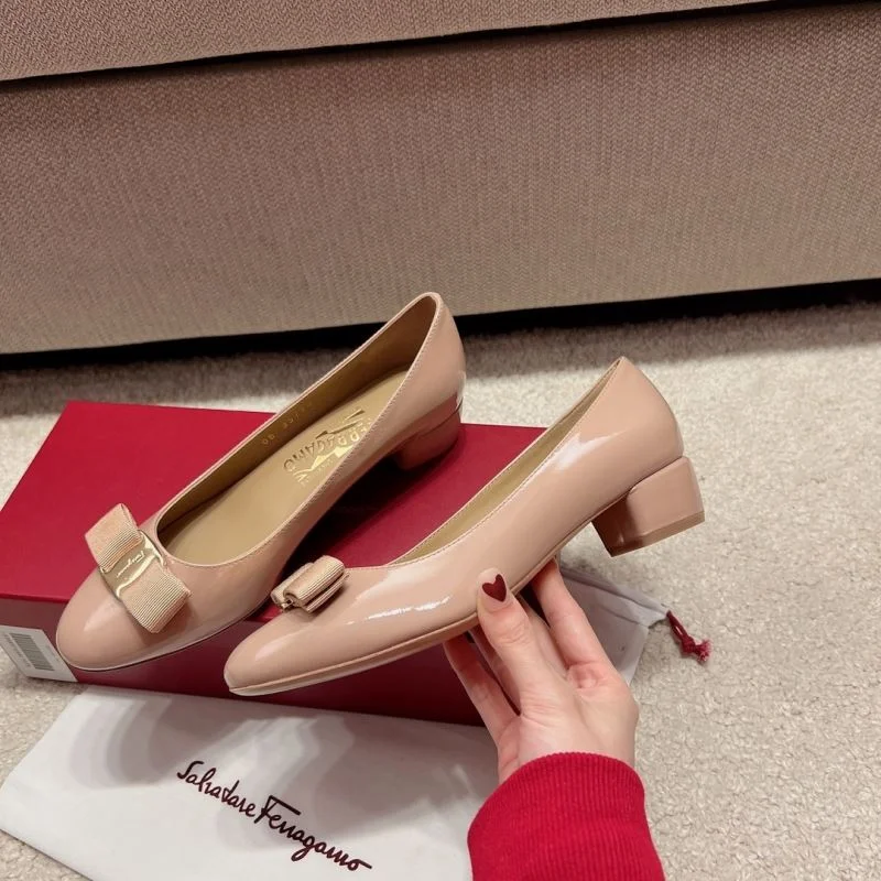 Accurate model Ferragamo Shoes