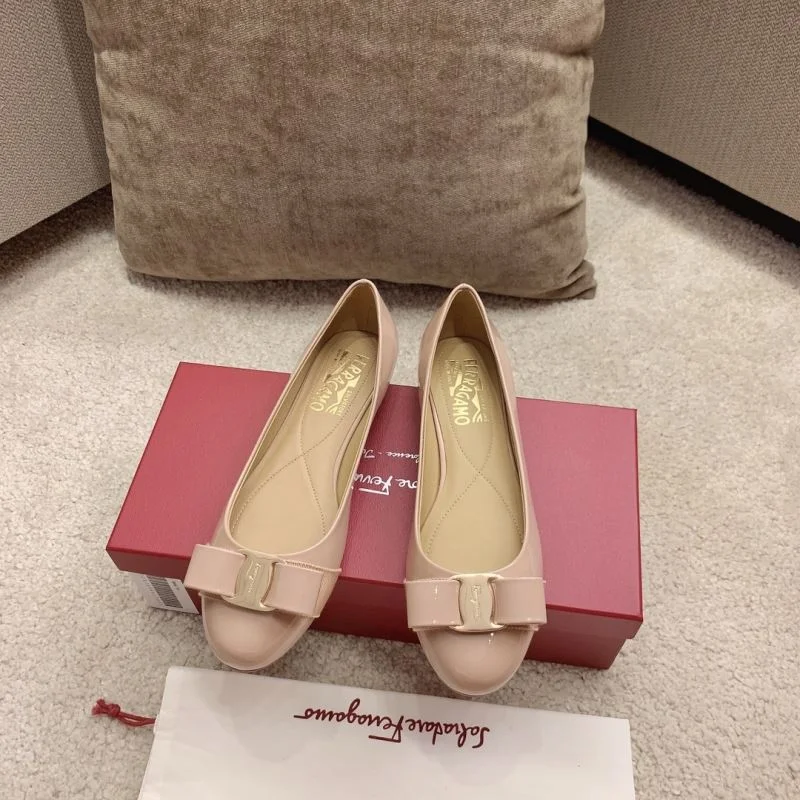 Mirror quality Ferragamo Shoes