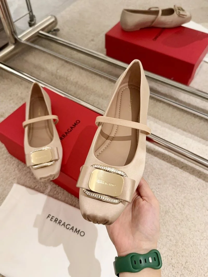 Exact replica Ferragamo Shoes