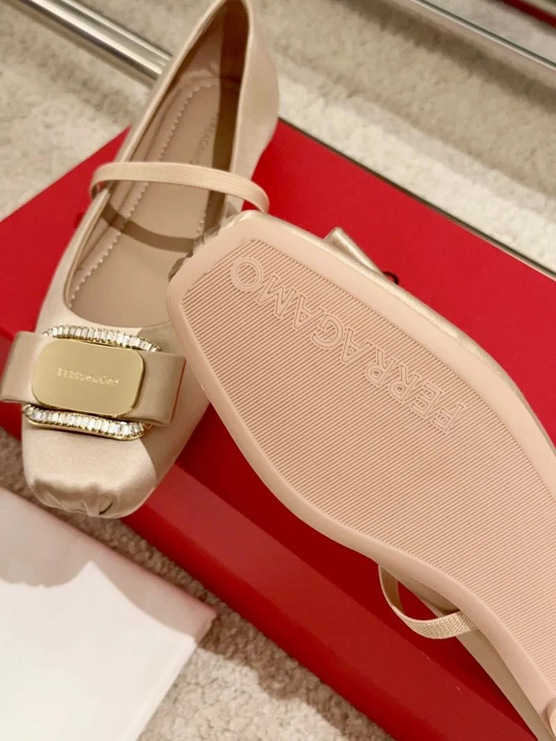 Exact replica Ferragamo Shoes