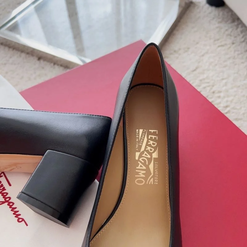 Top mirror Ferragamo Shoes
