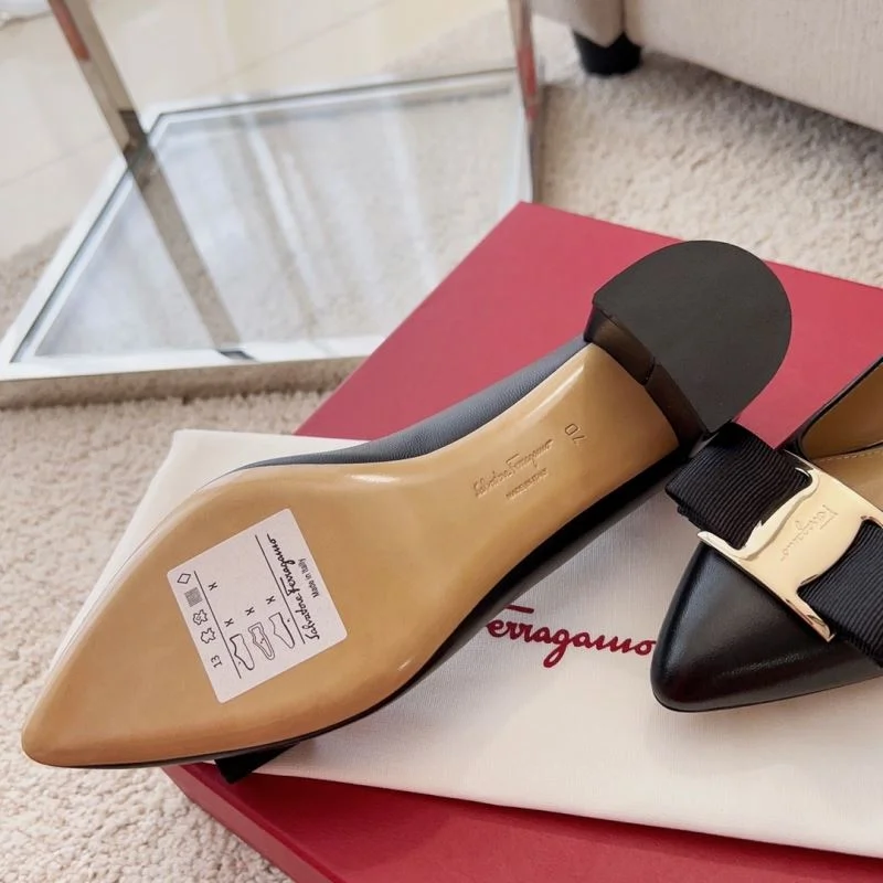 Top mirror Ferragamo Shoes