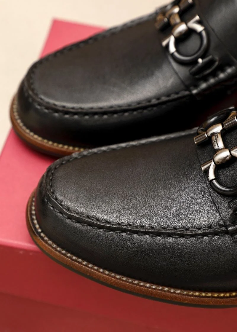 Accurate model Ferragamo Shoes