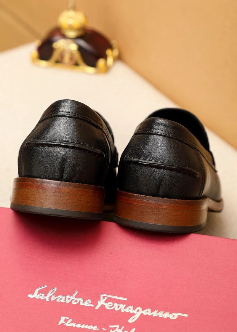 Accurate model Ferragamo Shoes