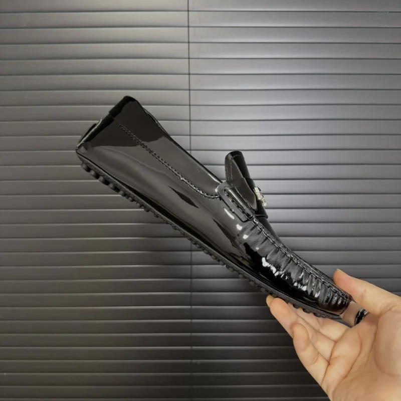 Accurate model Ferragamo Shoes