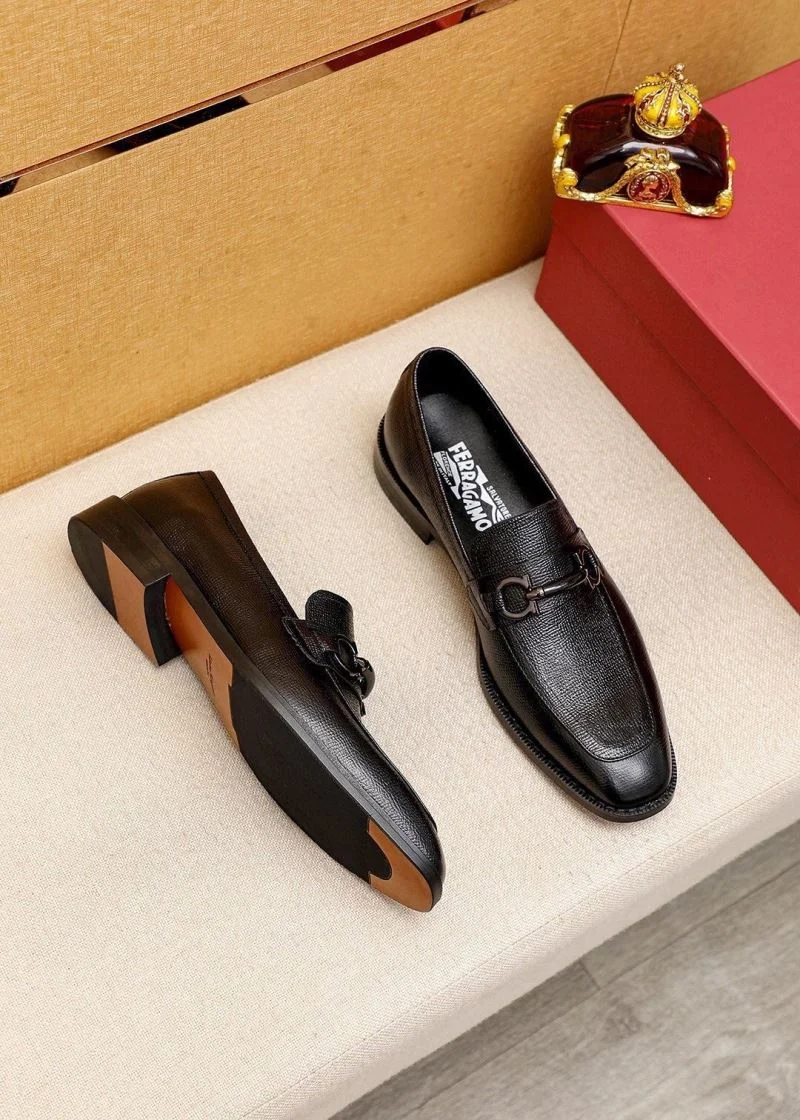 Accurate model Ferragamo Shoes