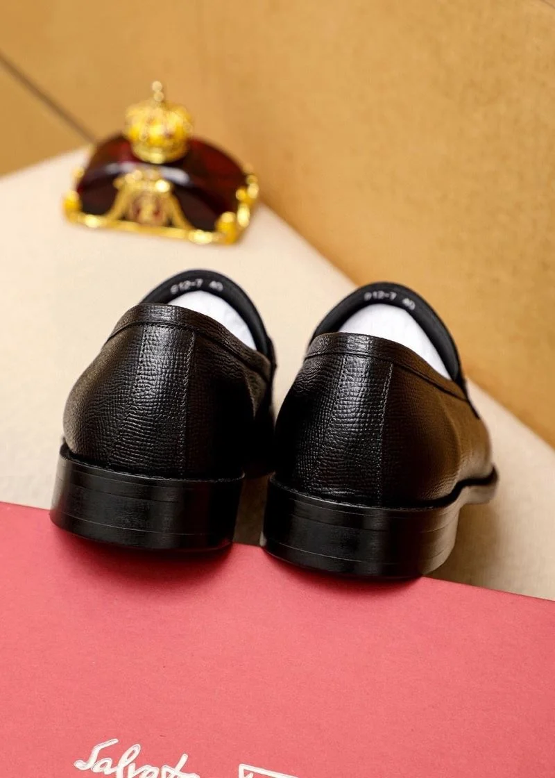 Accurate model Ferragamo Shoes