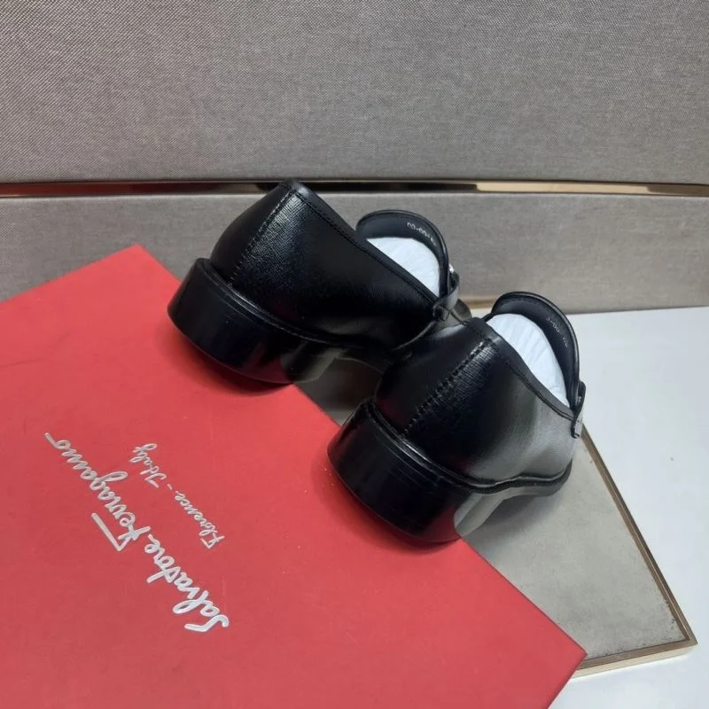 Accurate model Ferragamo Shoes