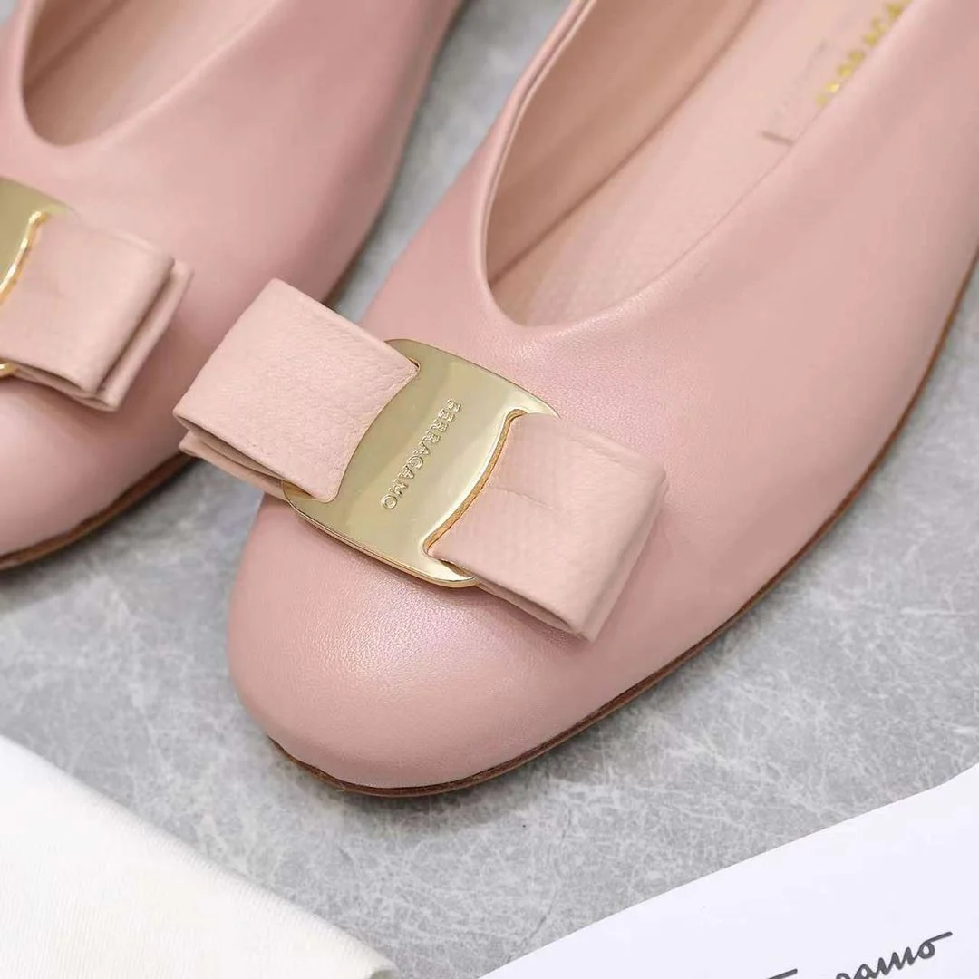 Top match Ferragamo Shoes