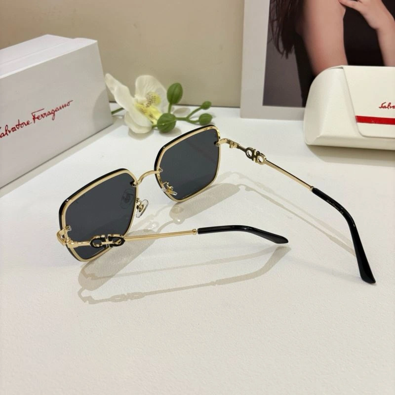 Mirror quality Ferragamo Sunglasses