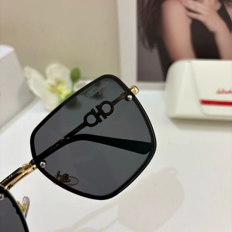Mirror quality Ferragamo Sunglasses