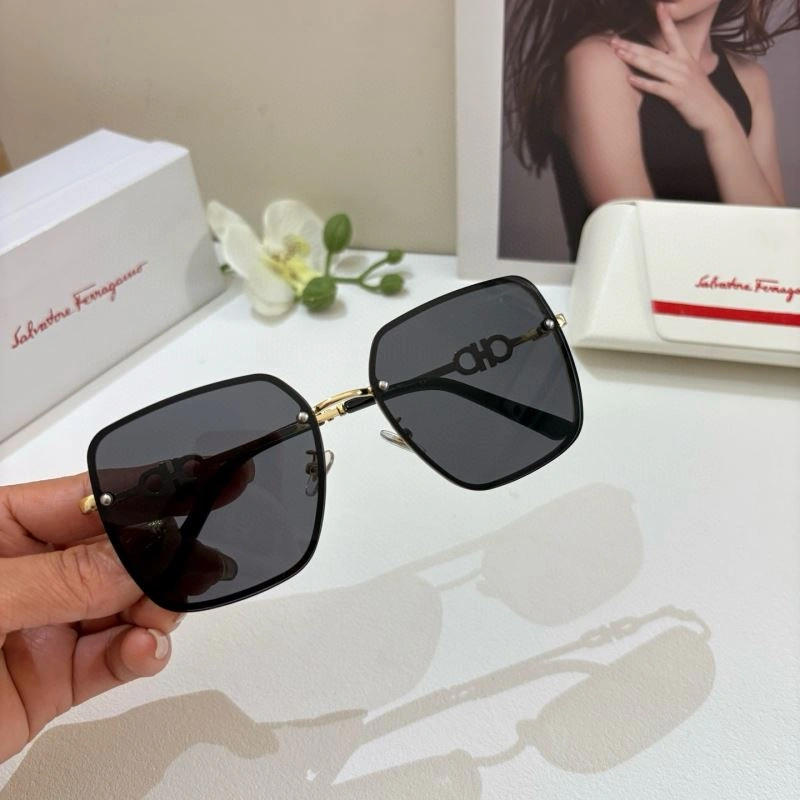 Mirror quality Ferragamo Sunglasses