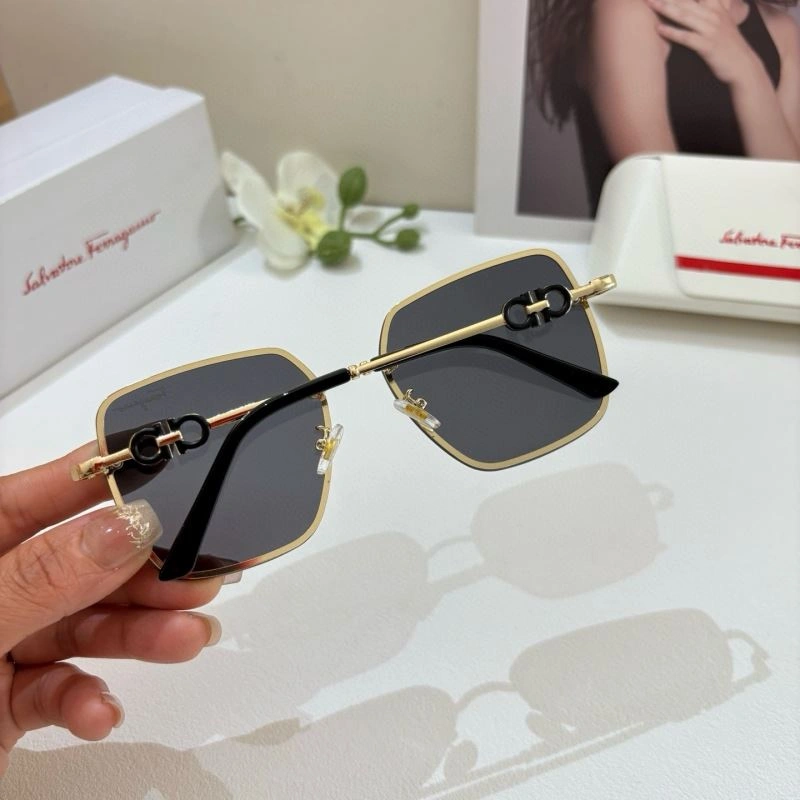 Mirror quality Ferragamo Sunglasses