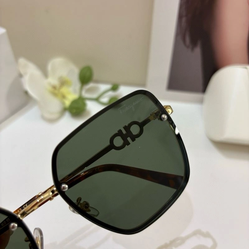 Exact replica Ferragamo Sunglasses