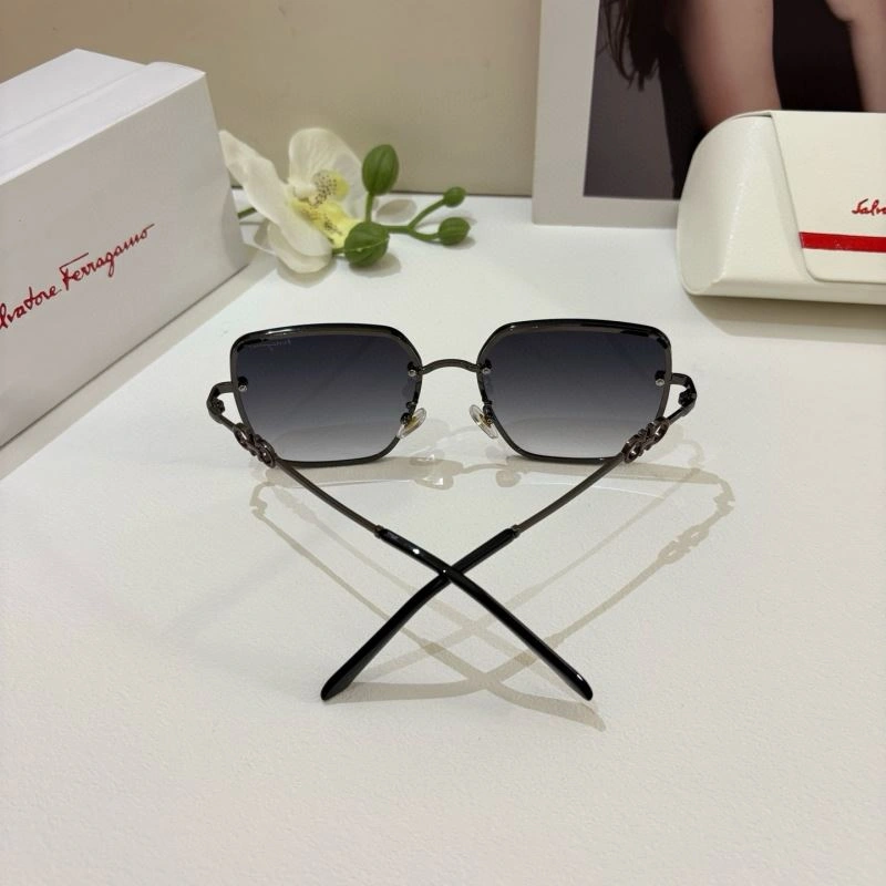 1:1 copy Ferragamo Sunglasses