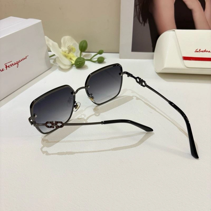 1:1 copy Ferragamo Sunglasses