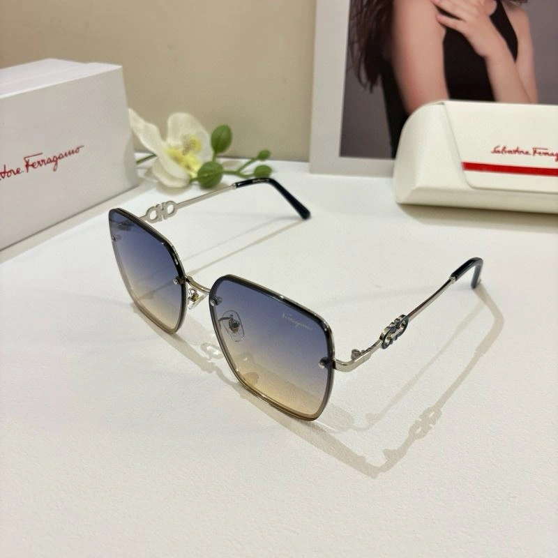 Brand-authenticated Ferragamo Sunglasses