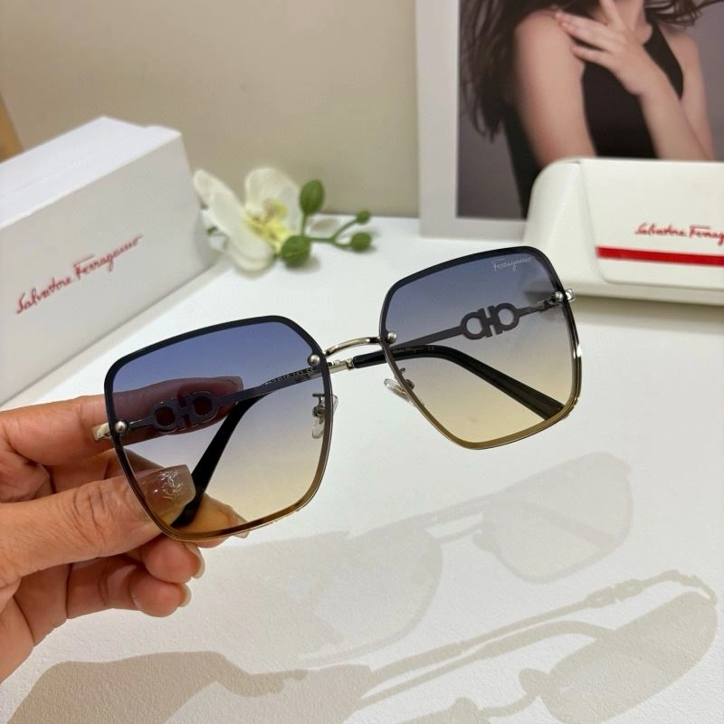 Brand-authenticated Ferragamo Sunglasses