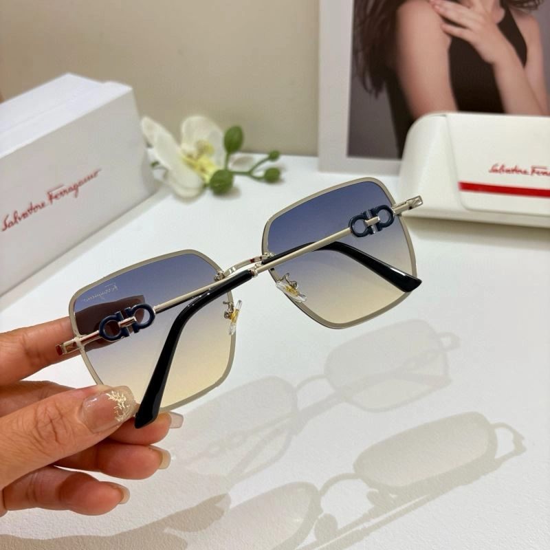 Brand-authenticated Ferragamo Sunglasses