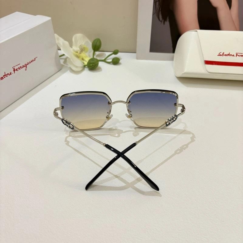 Brand-authenticated Ferragamo Sunglasses