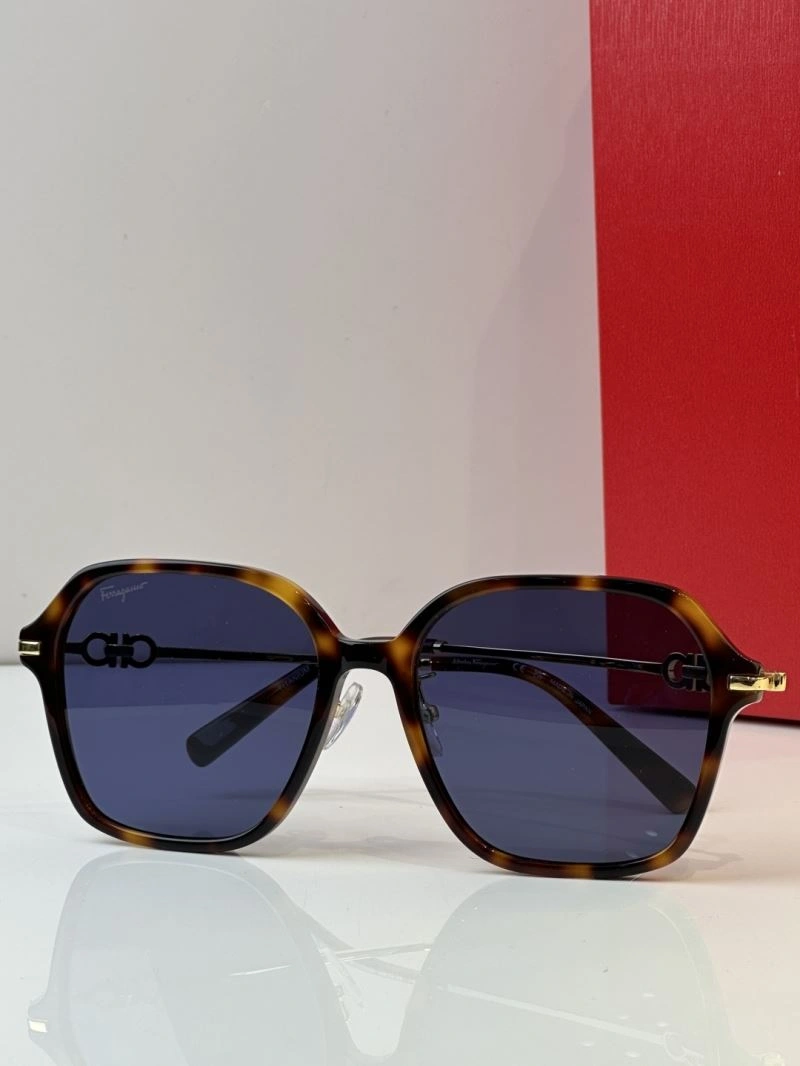 Top mirror Ferragamo Sunglasses