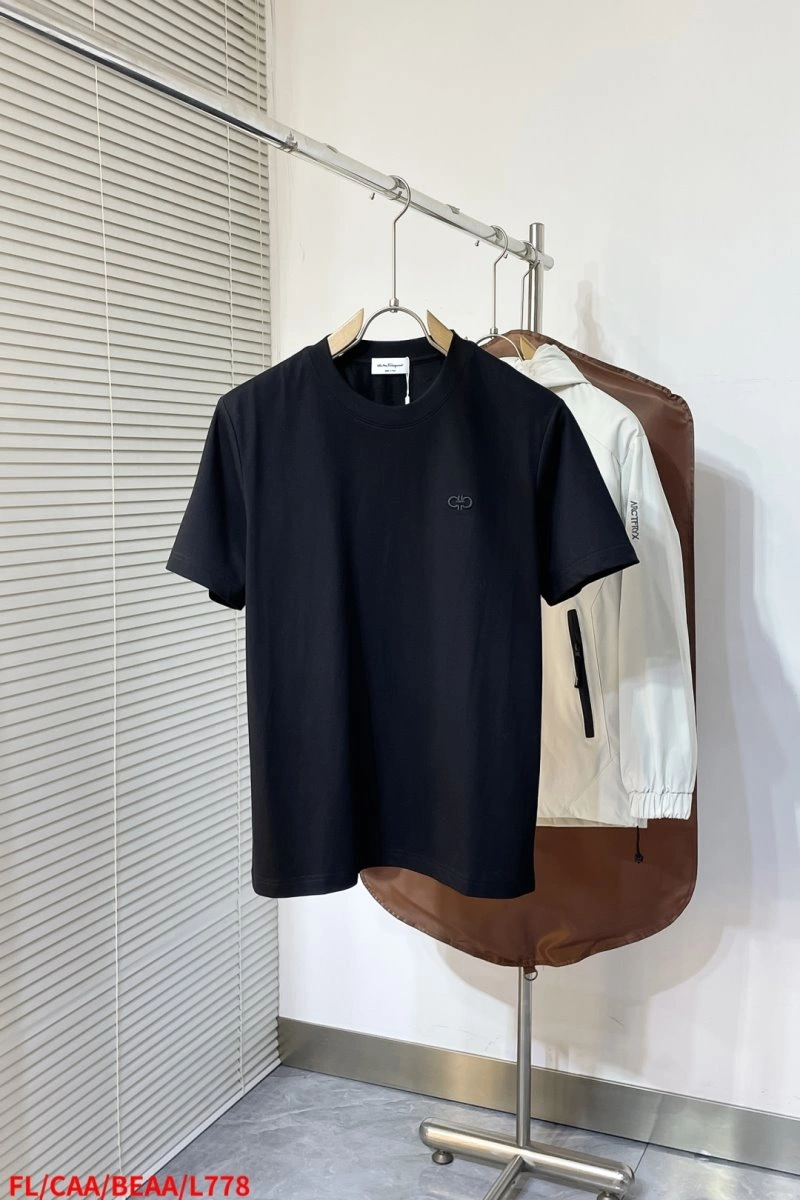 Inexpensive Ferragamo T-Shirts